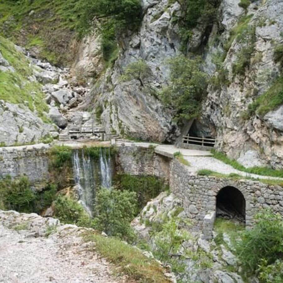 Ruta del Cares: ¡Todo lo que Debes Saber! - Rutas de Senderismo y Viajes